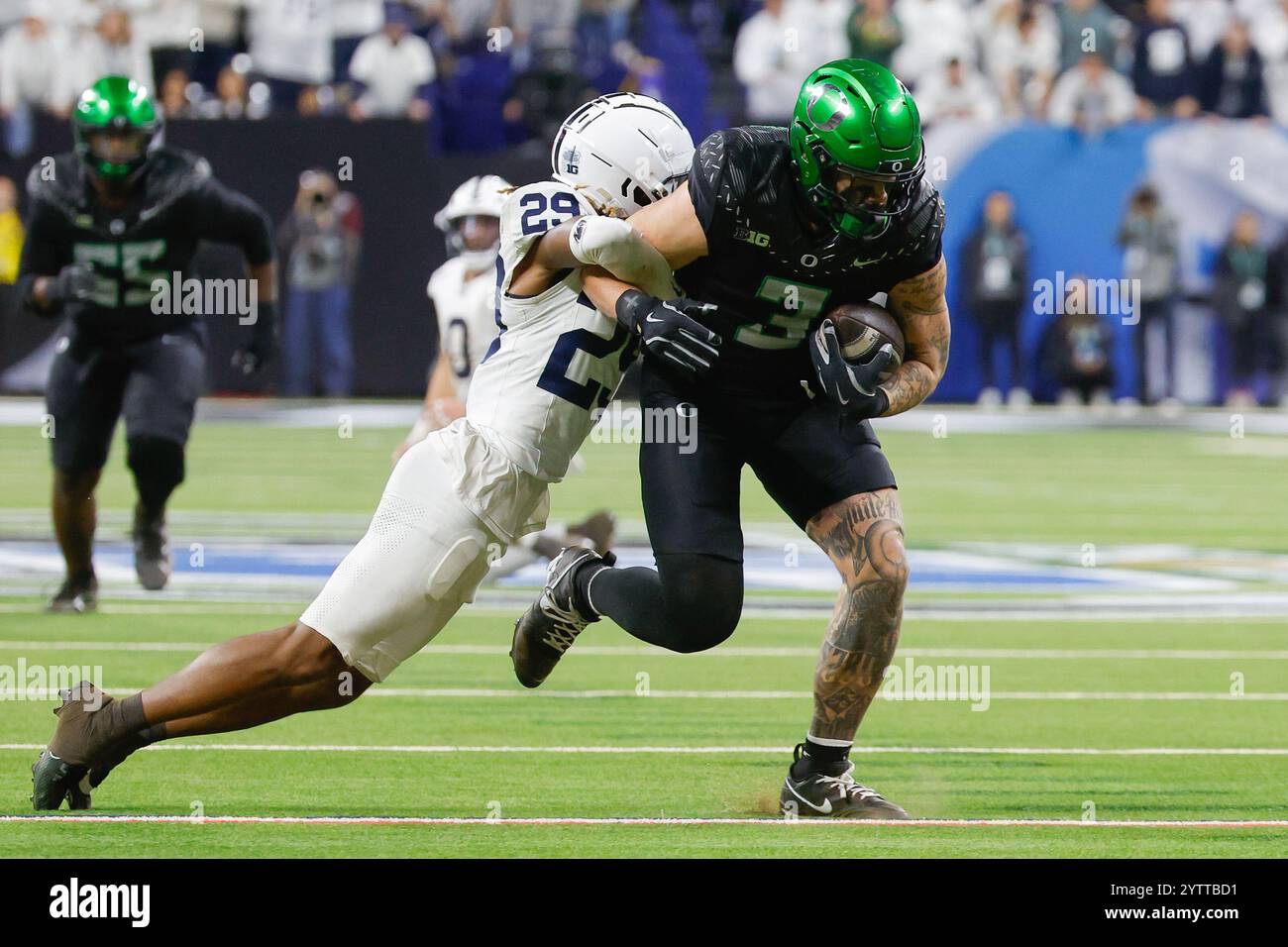December 7, 2024: Oregon Ducks tight end Terrance Ferguson (3) runs ...