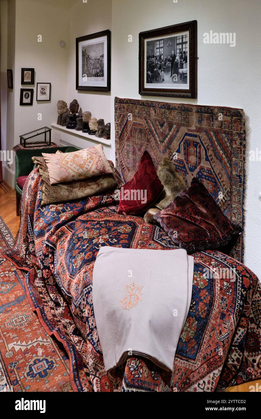 The couch of Sigmund Freud in his office in his London house where his ...