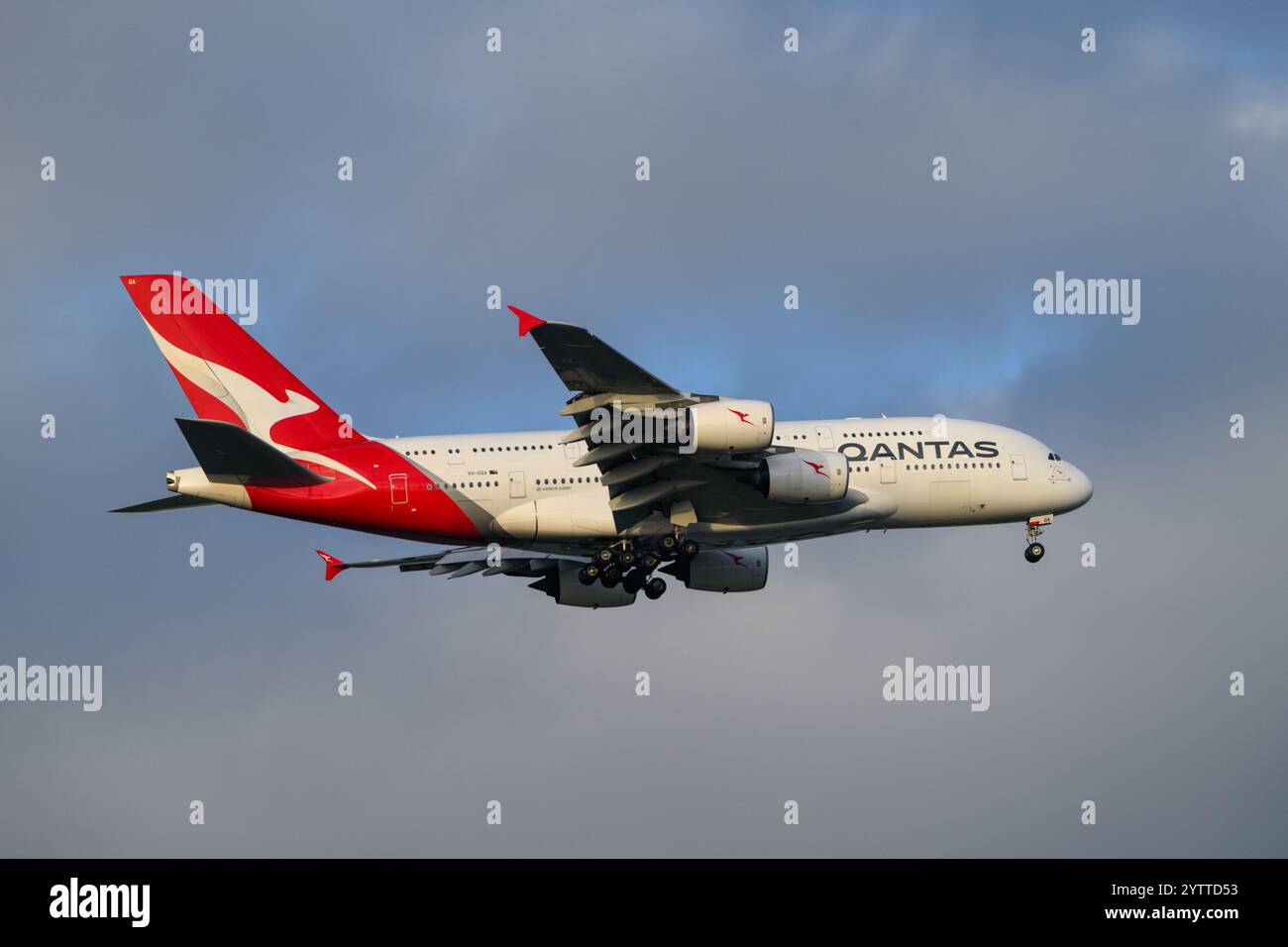 Qantas Airlines Airbus A380 arriving Stock Photo - Alamy