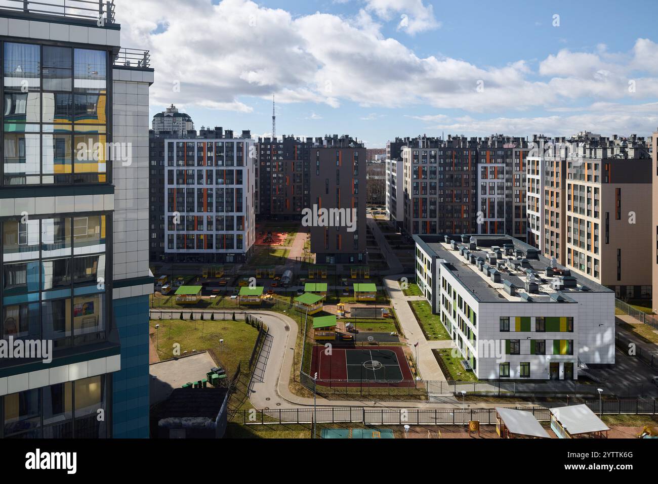 The Stunningly Modern Urban Architecture Found in a Detailed ...