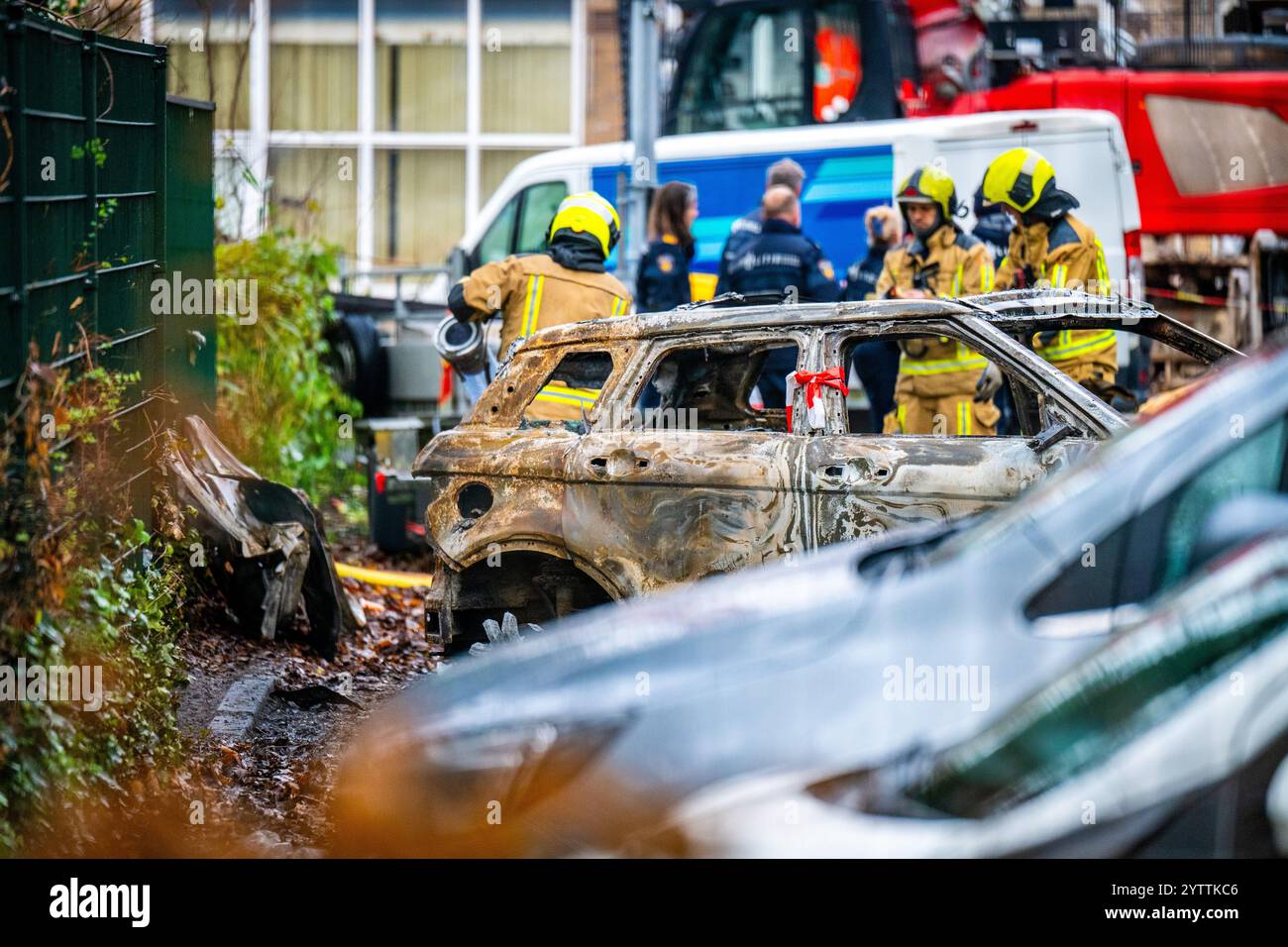 DEN HAAG - Damage at the flat on the Tarwekamp. Two explosions caused ...