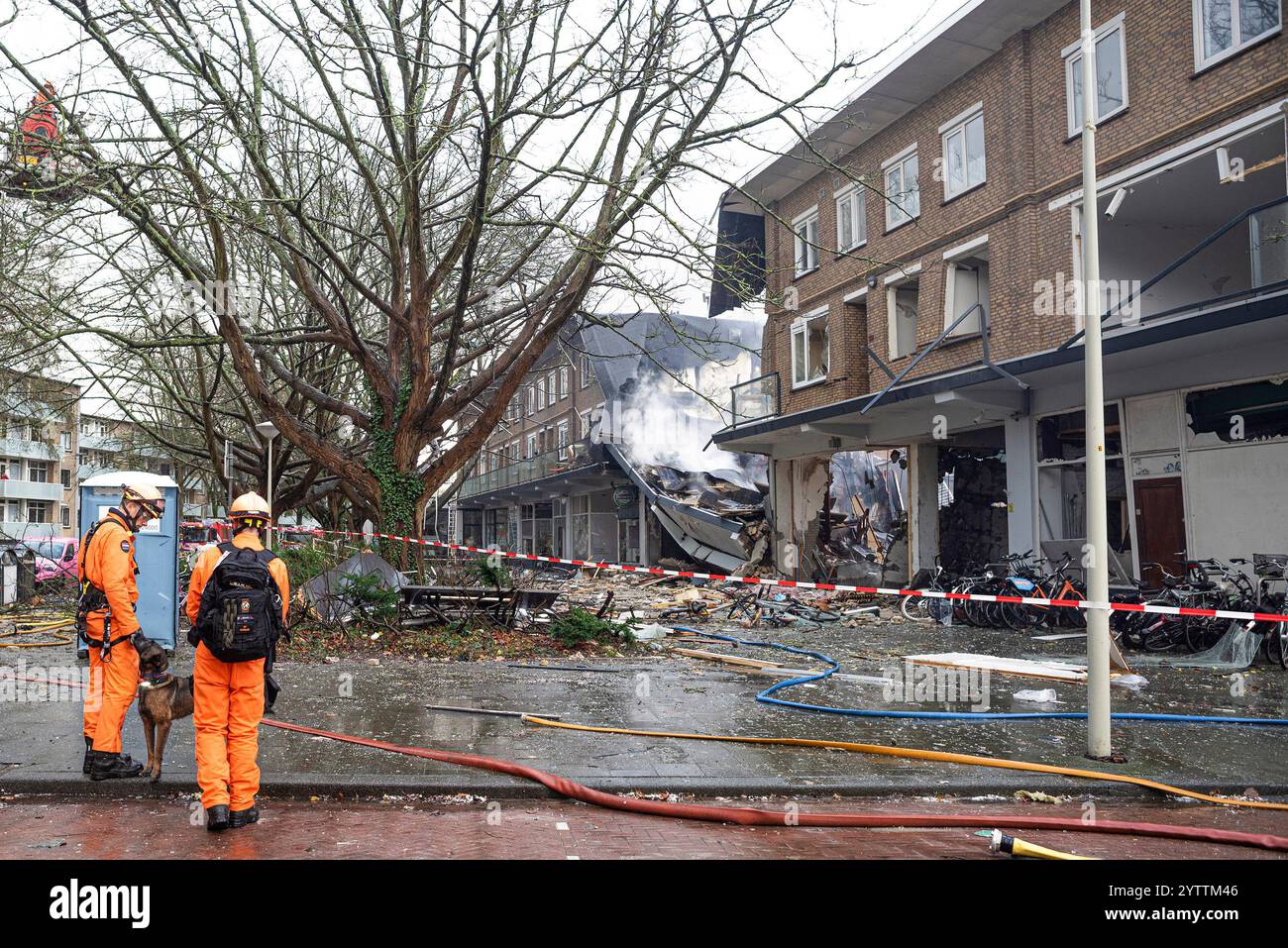 The Hague, Netherlands. 7th Dec 2024. Police, fireman, canine unites ...