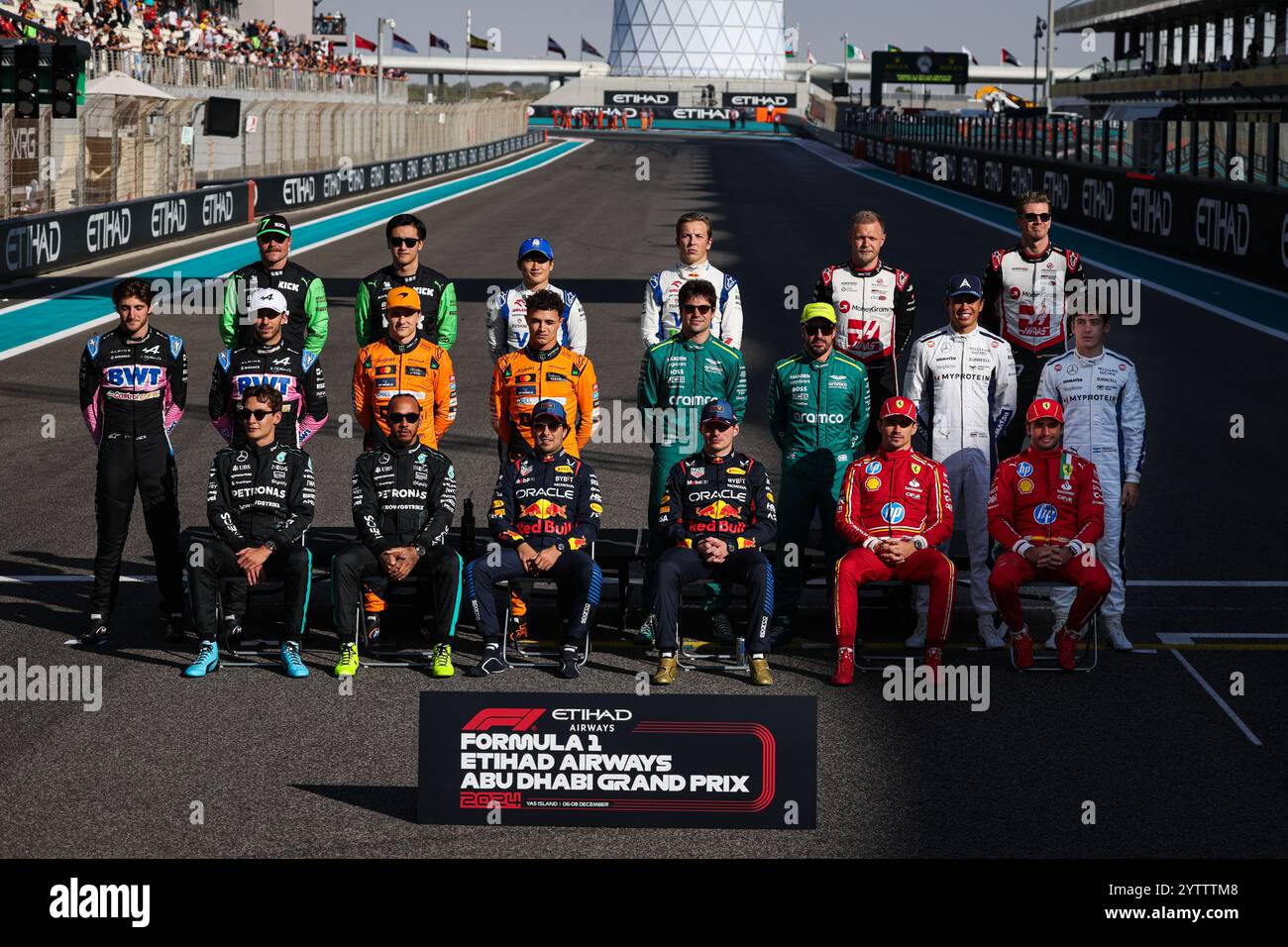 Family picture with all the drivers BOTTAS Valtteri (fin), Stake F1 Team Kick Sauber C44, ZHOU ...