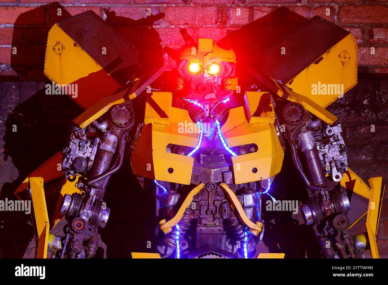 Transformers bumblebee hi-res stock photography and images - Alamy