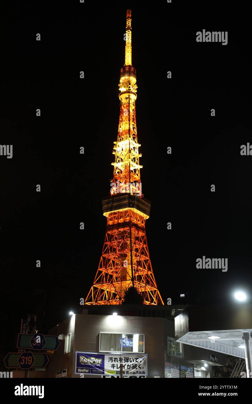 The Tokyo Tower lit up at night - Tokyo, Japan Stock Photo - Alamy The Tokyo Tower lit up at night - Tokyo, Japan Stock Photo - Alamy