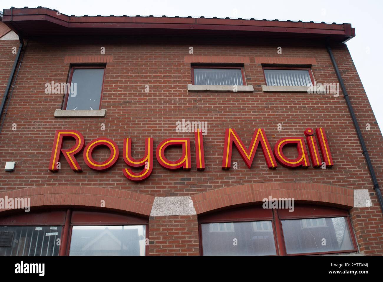 Slough, UK. 6th December, 2024. The Royal Mail sorting office in Slough ...