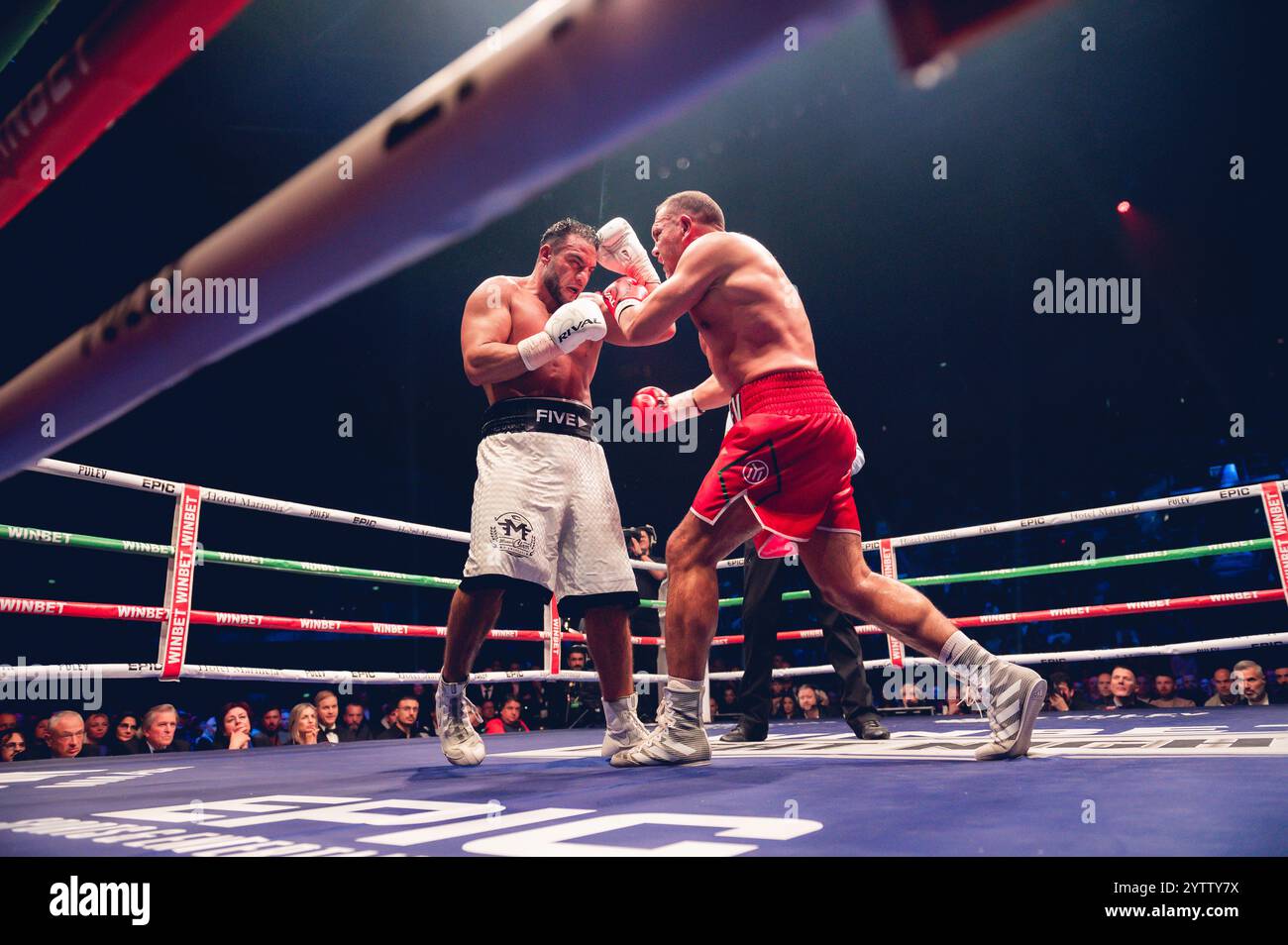 Sofia, Bulgaria. 08th Dec, 2024. Kubrat Pulev and Mahmoud Charr /Left ...