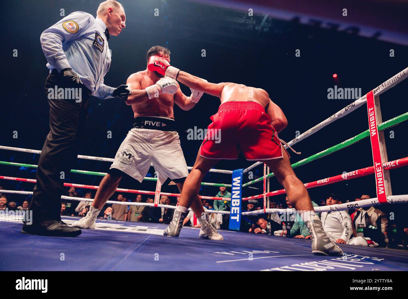 Sofia, Bulgaria. 08th Dec, 2024. Kubrat Pulev and Mahmoud Charr /Left ...