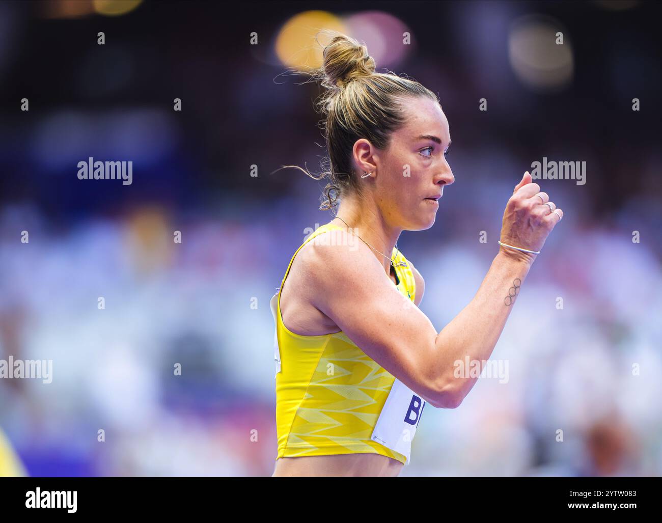 Ellie Beer participating in the 400 meters at the Paris 2024 Olympic ...