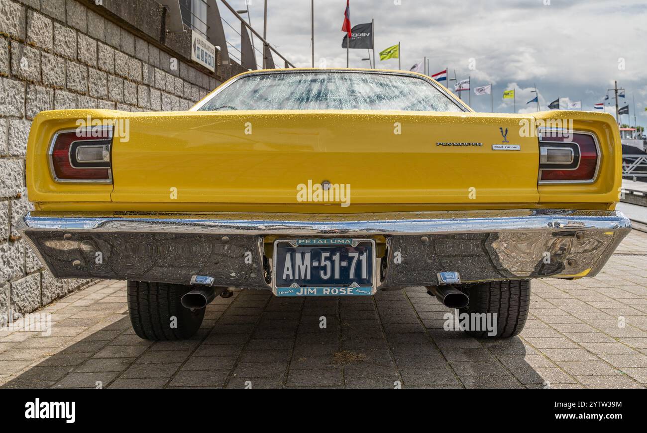 383 magnum hi-res stock photography and images - Alamy