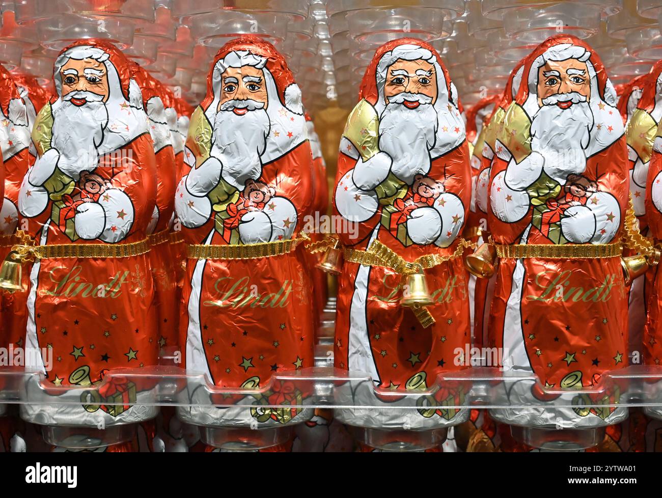 Bückeburg, Germany - December 6, 2024: Lindt brand Santa Clauses on a ...