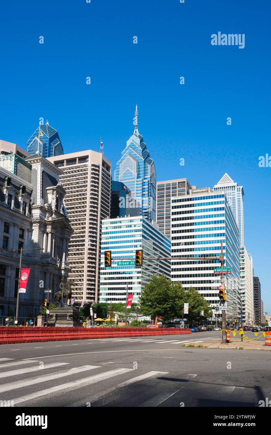 Downtown buildings in summer hi-res stock photography and images - Alamy