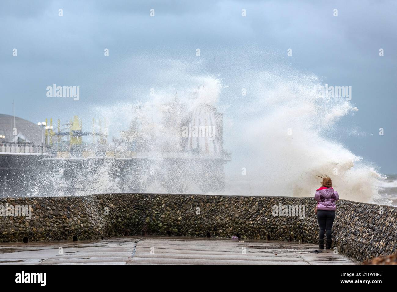 Brighton, December 7th 2024: Storm Darragh hits the beach at high tide ...