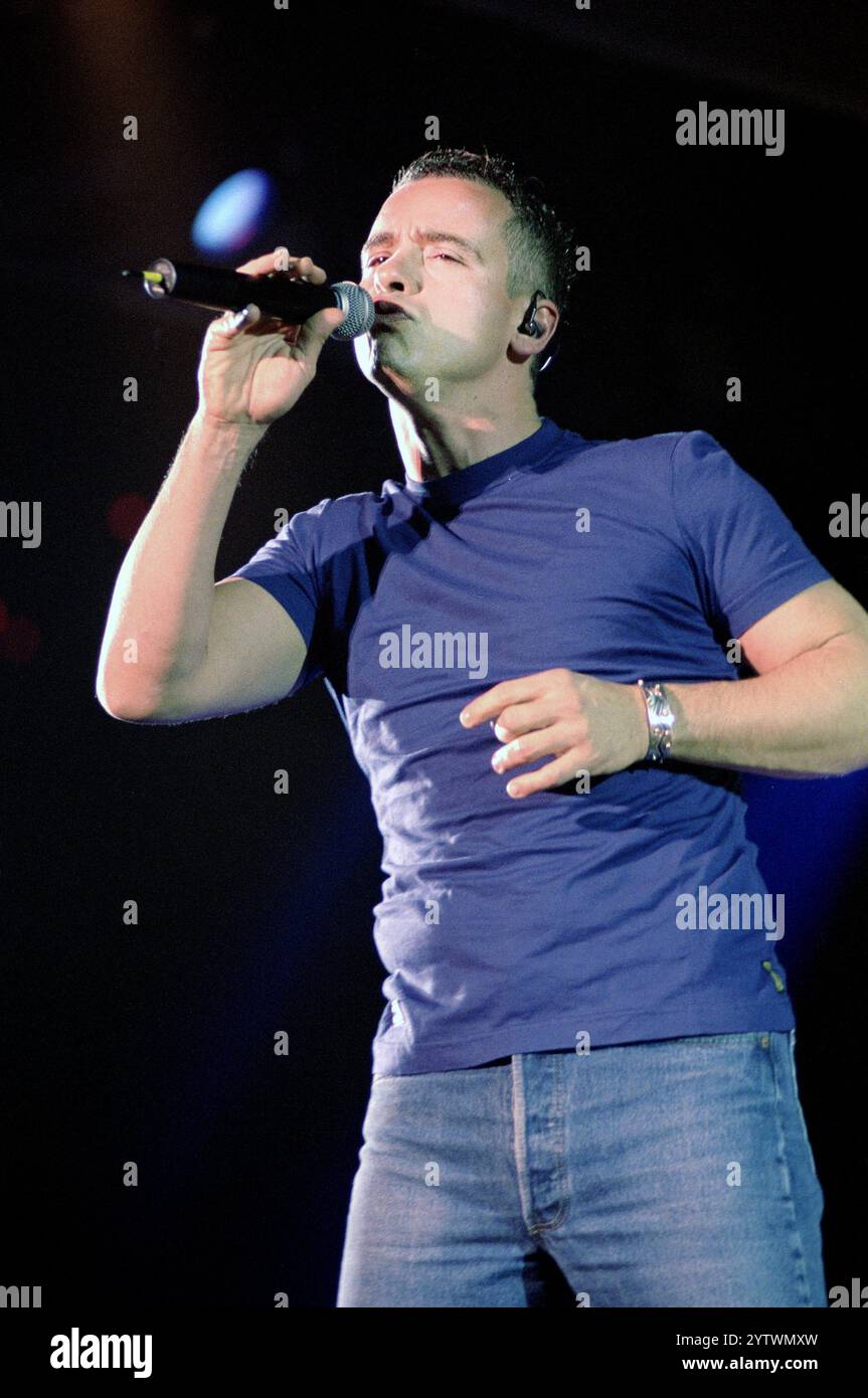 Milan Italy 05/05/2001 : Eros Ramazzotti,Italian singer, during the ...