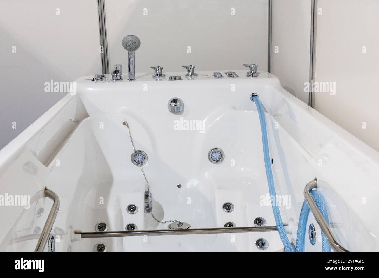 Bath with underwater high pressure massage shower for hydrotherapy ...