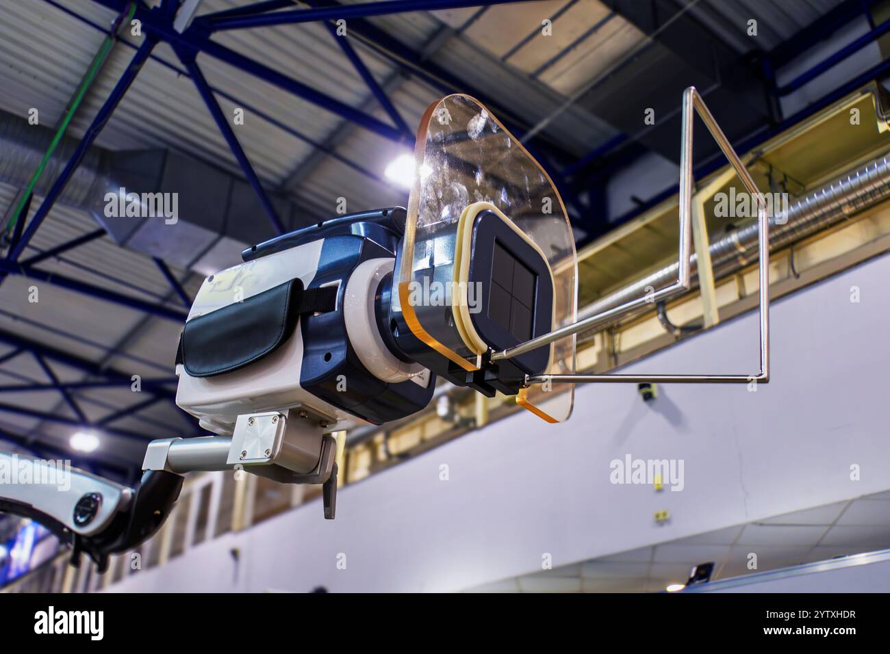 Portable x-ray machine. X-ray irradiation head Stock Photo - Alamy