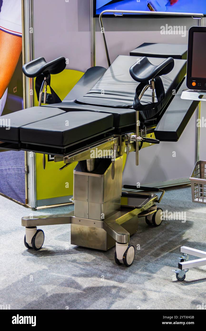 Operating table gynecology hi-res stock photography and images - Alamy