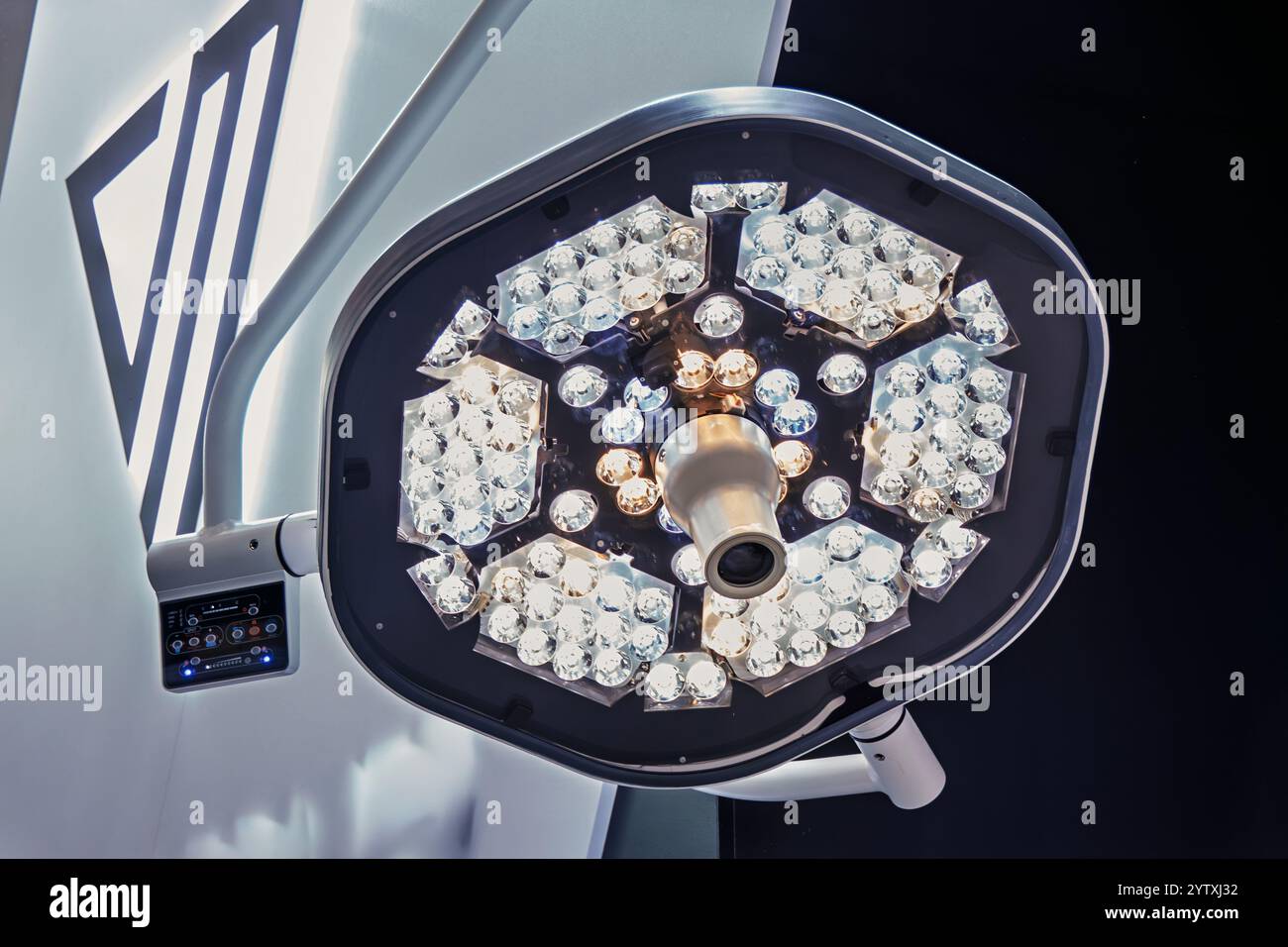 LED surgical lamp. Lighting unit for the operating room Stock Photo - Alamy