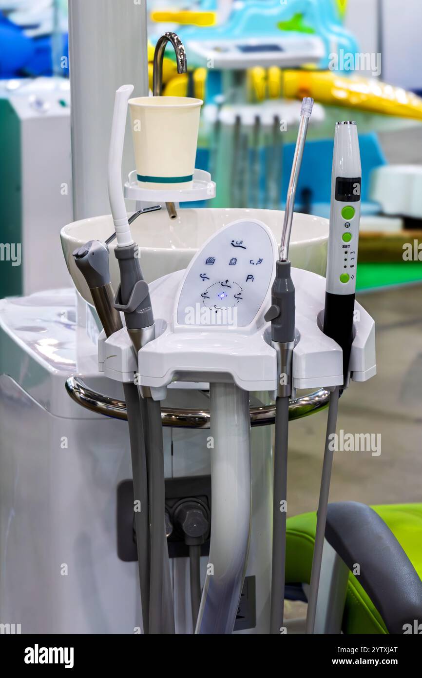 Dental office setup hi-res stock photography and images - Alamy