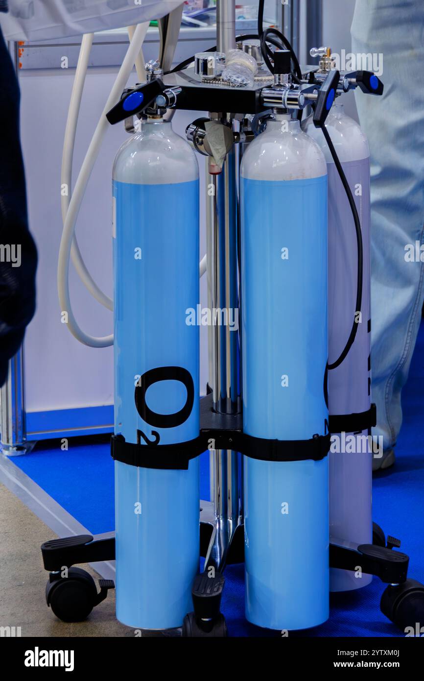 Oxygen cylinder rack hi-res stock photography and images - Alamy