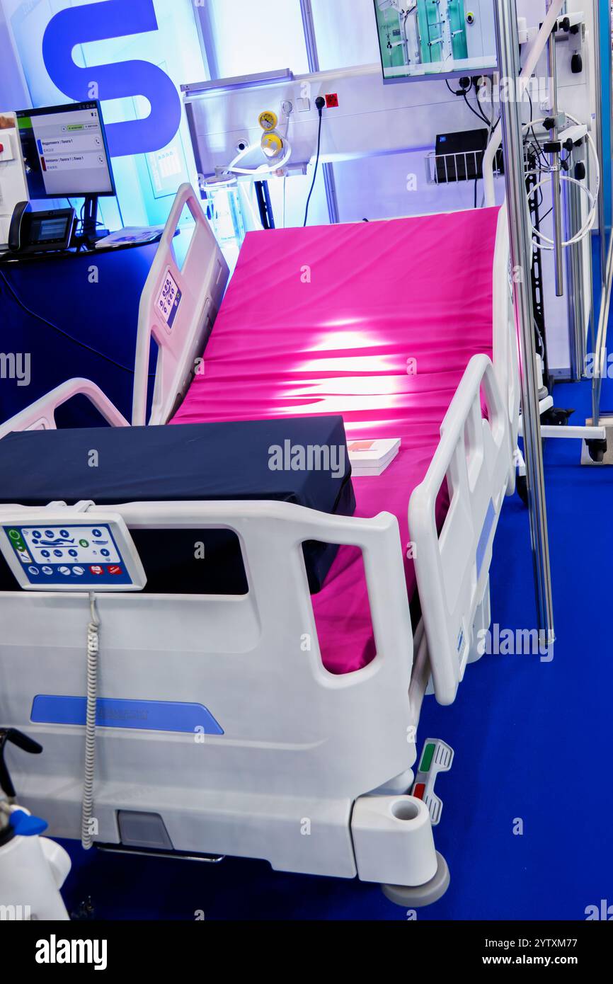 Medical bed for intensive care unit Stock Photo - Alamy