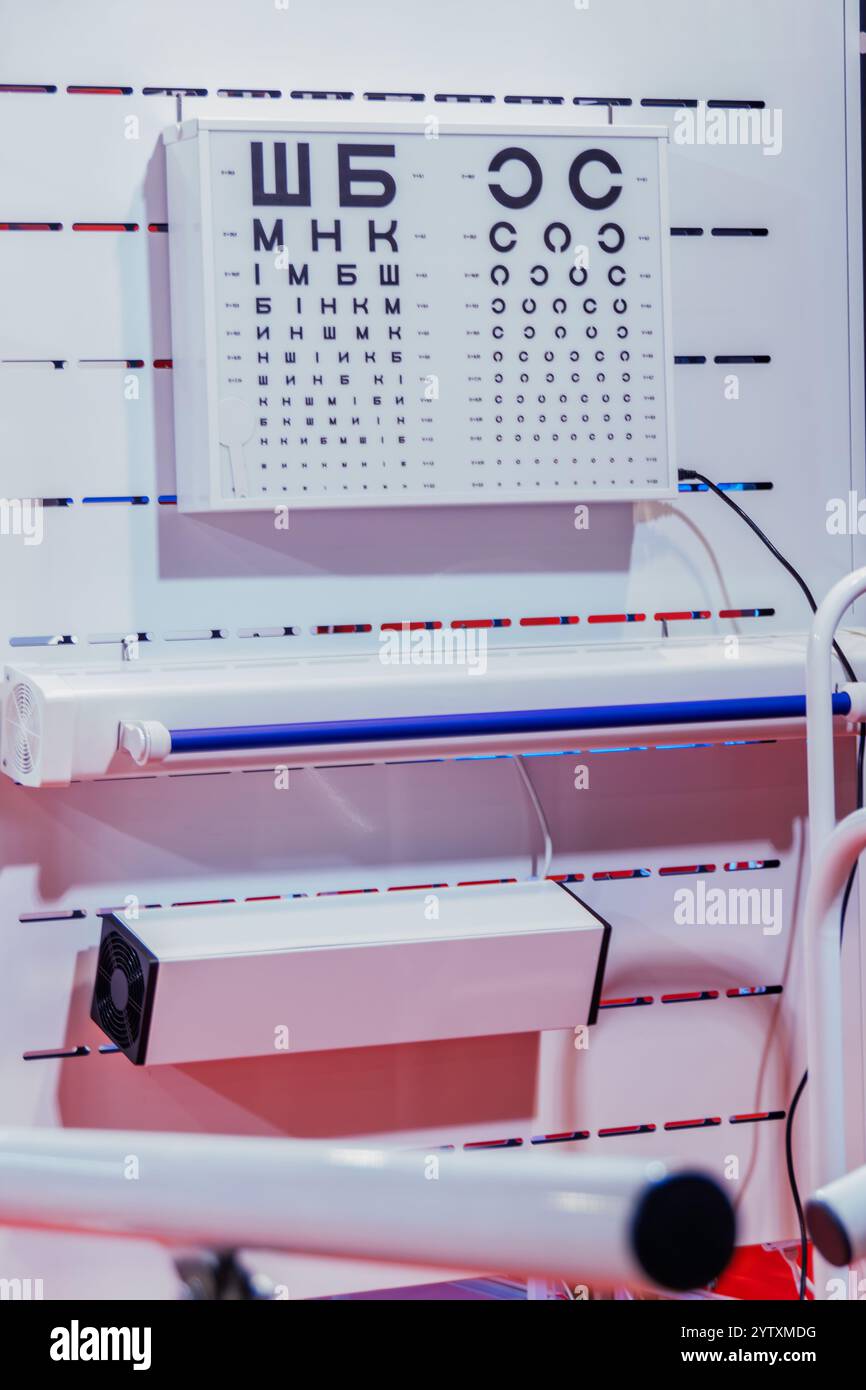 Vision testing glasses snellen eye hi-res stock photography and images ...