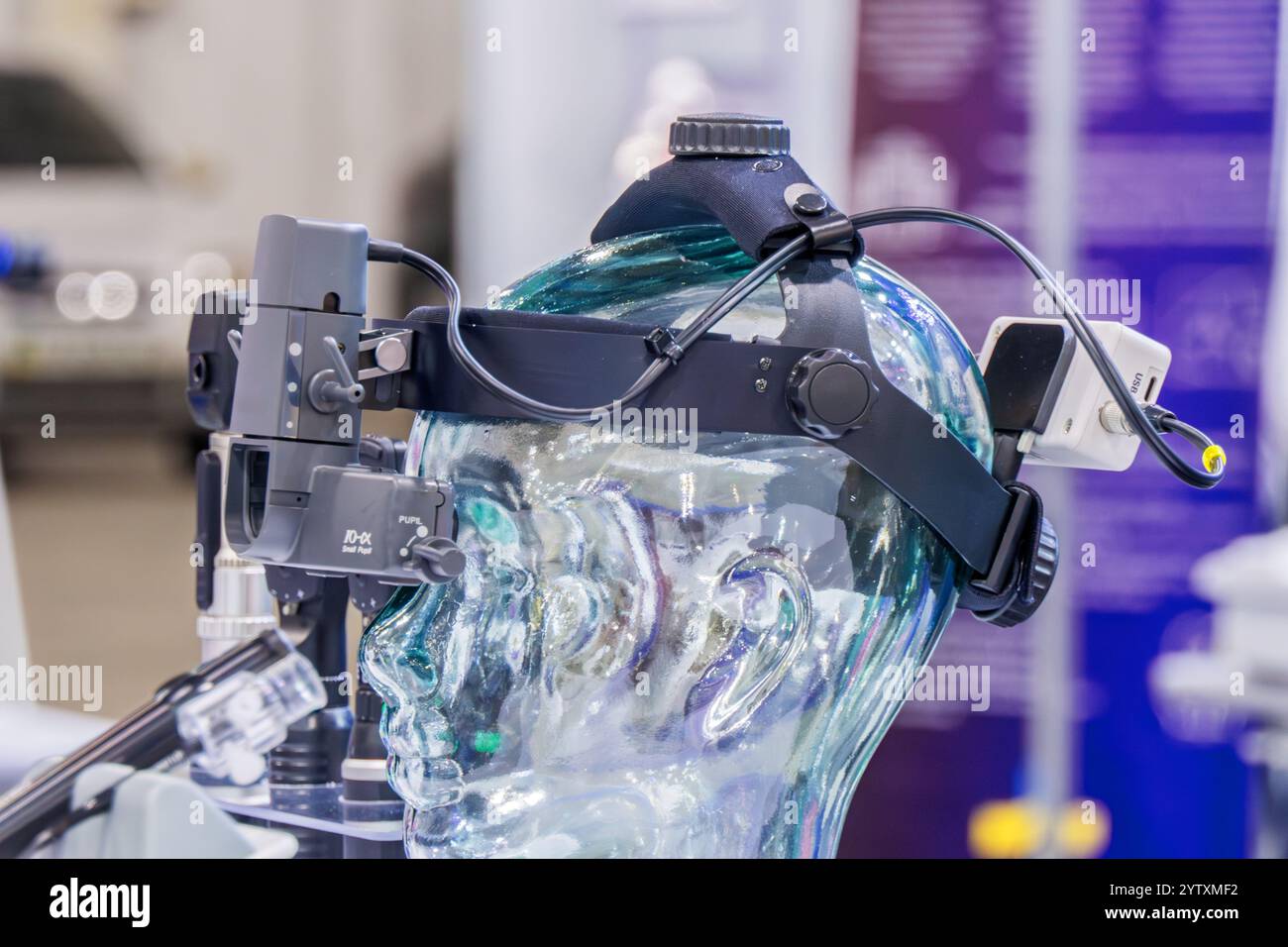 Indirect ophthalmoscope eye examination hi-res stock photography and ...