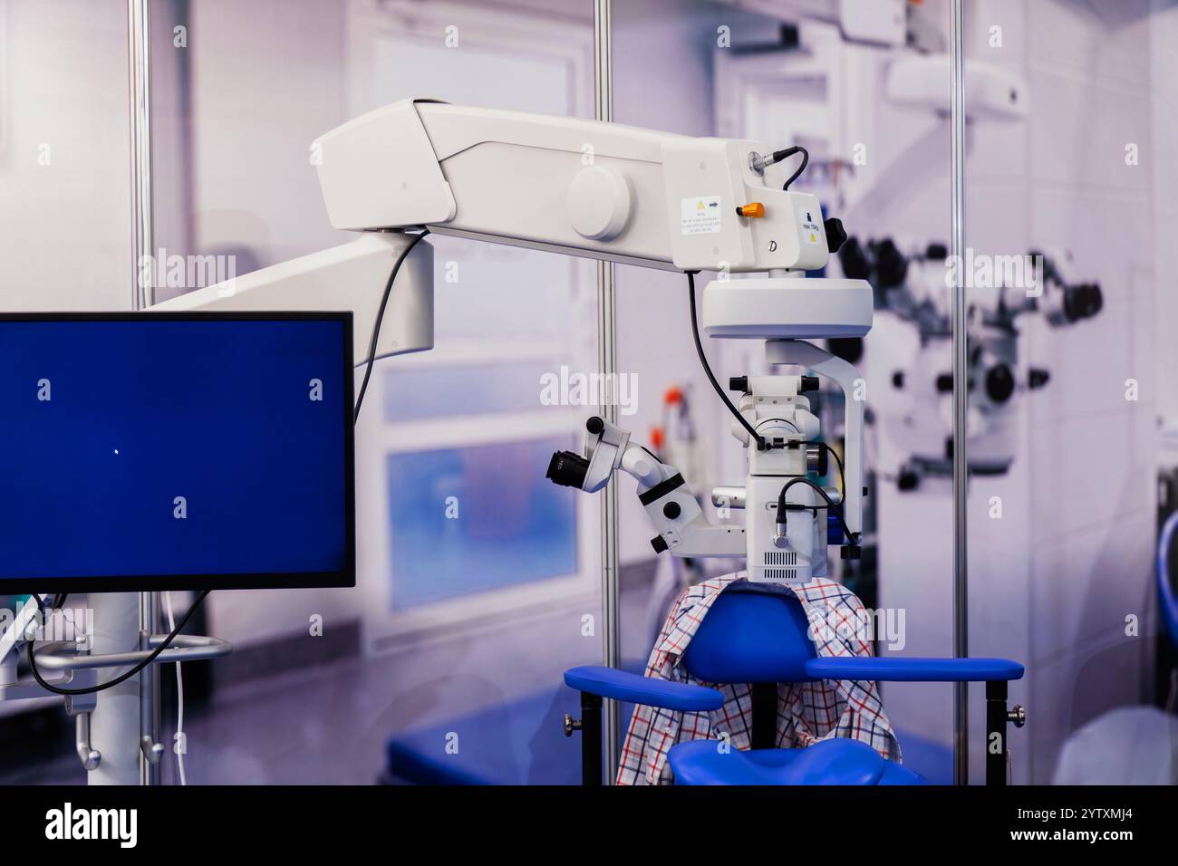 Corneal microscope hi-res stock photography and images - Alamy