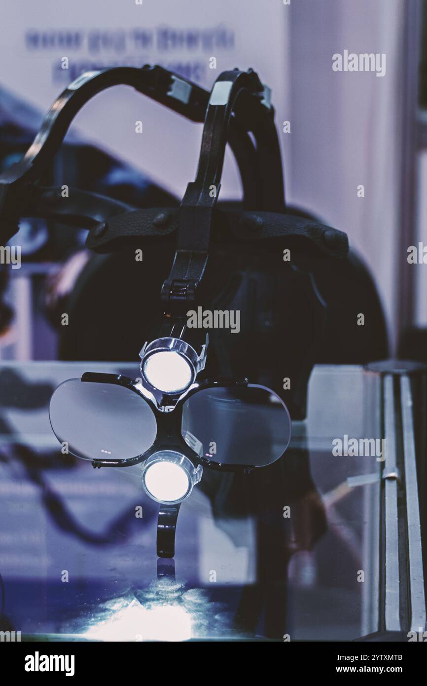 Headband lamp hi-res stock photography and images - Alamy