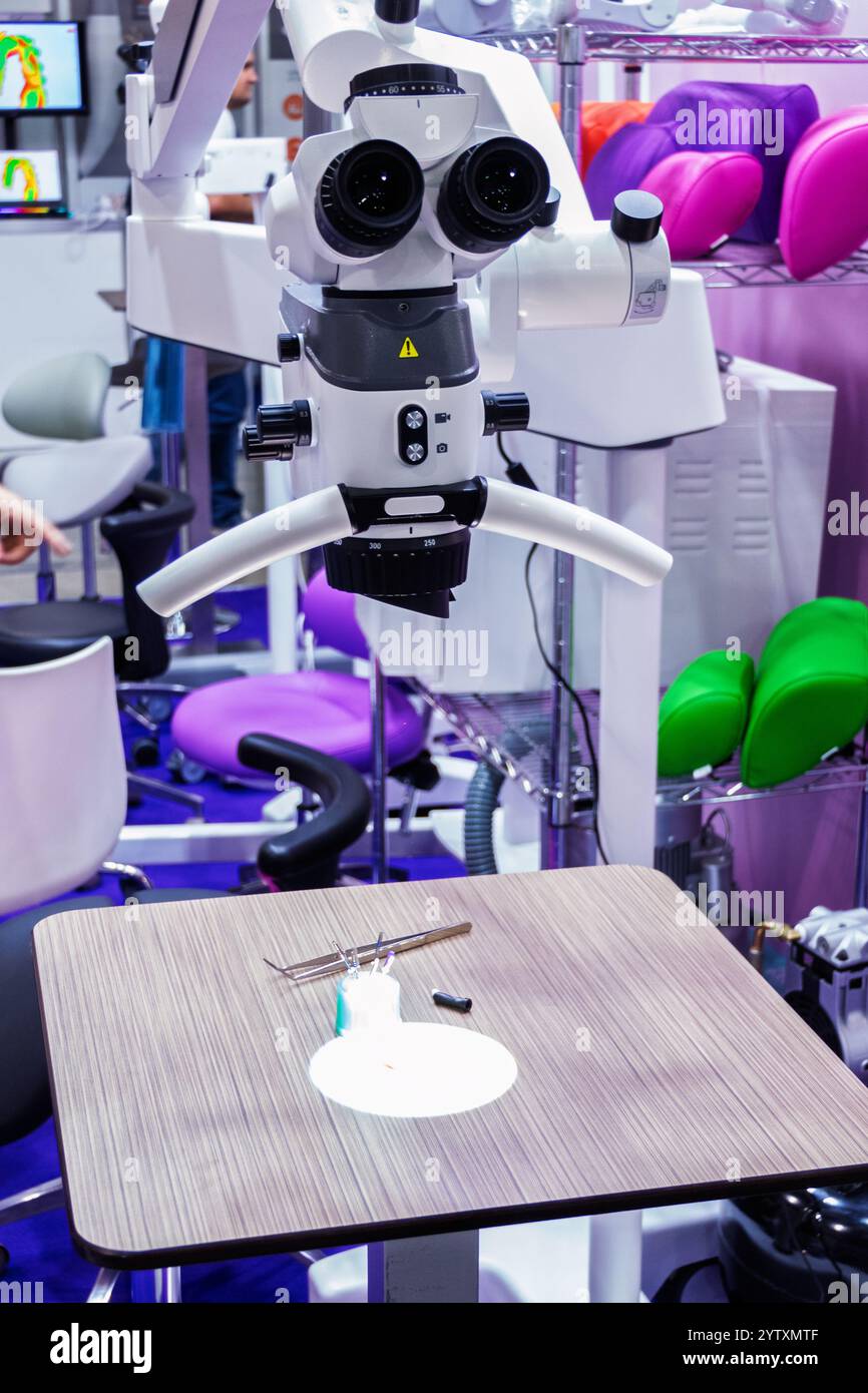 Surgical microscope with a powerful magnification range Stock Photo - Alamy