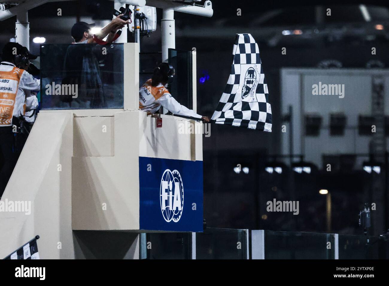 Chequered flag, drapeau during the Formula 1 Etihad Airways Abu Dhabi ...