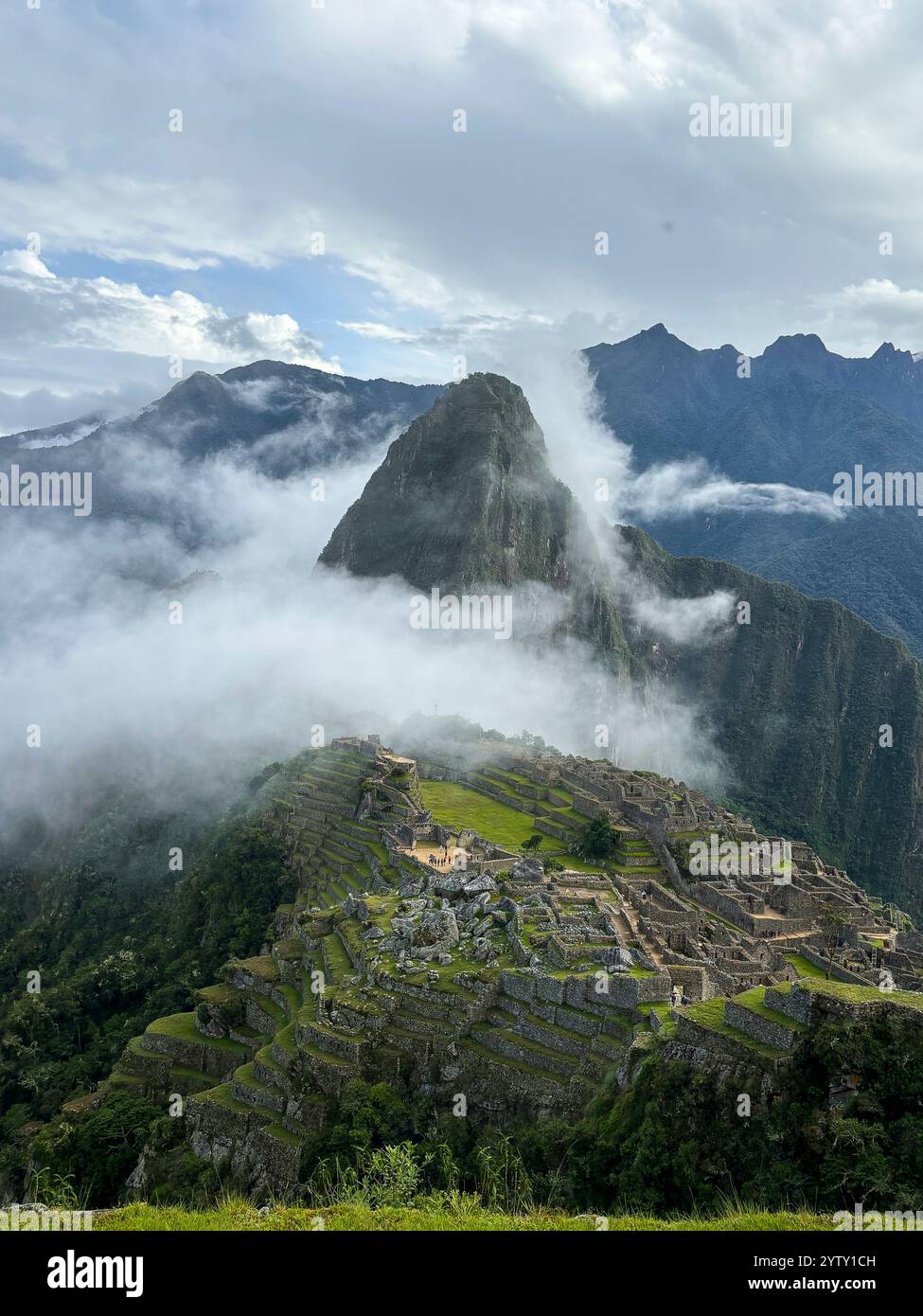 Machu Picchu Dramatic Clouds in the Morning, Peru Stock Photo - Alamy
