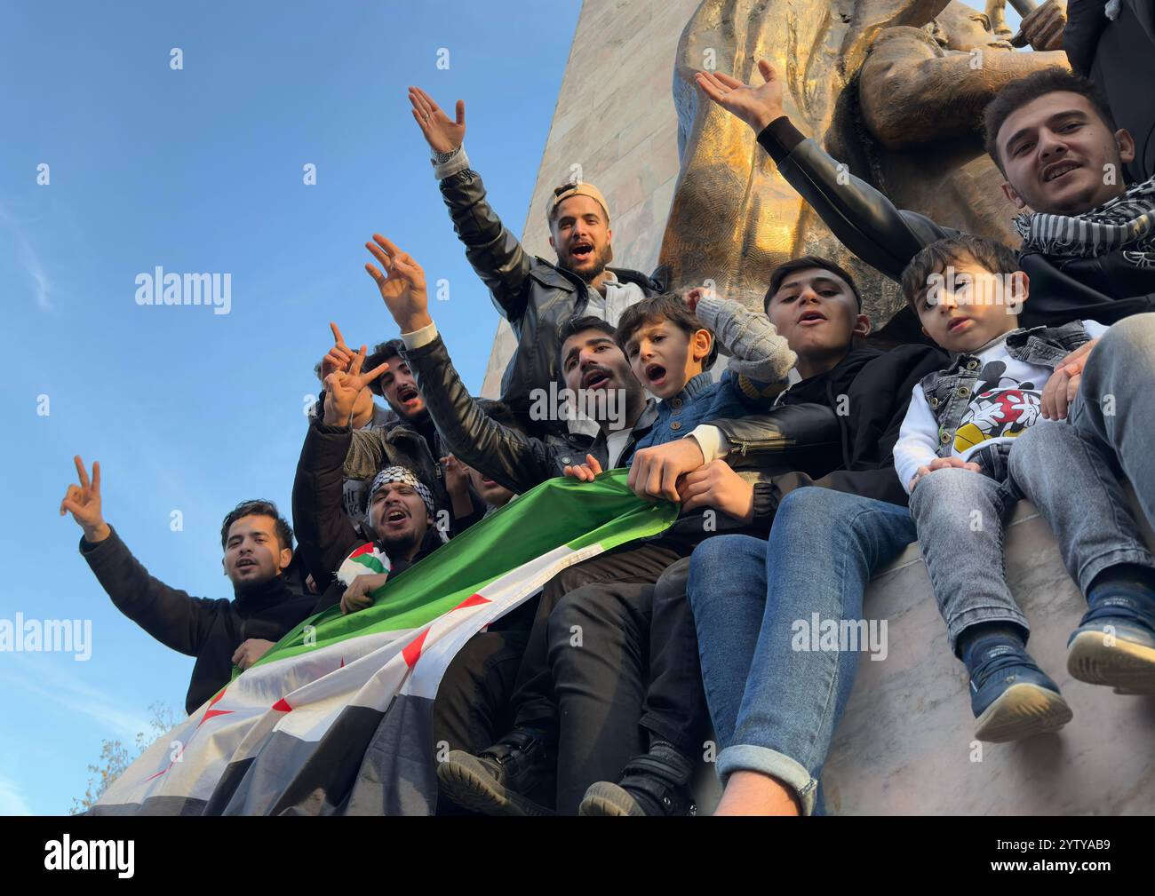 Syrians celebrate the Syrian government fall and end of Assad family's ...