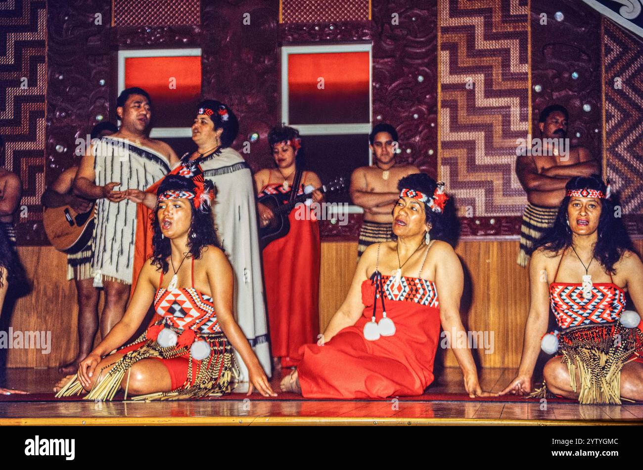 Maori concert hi-res stock photography and images - Alamy
