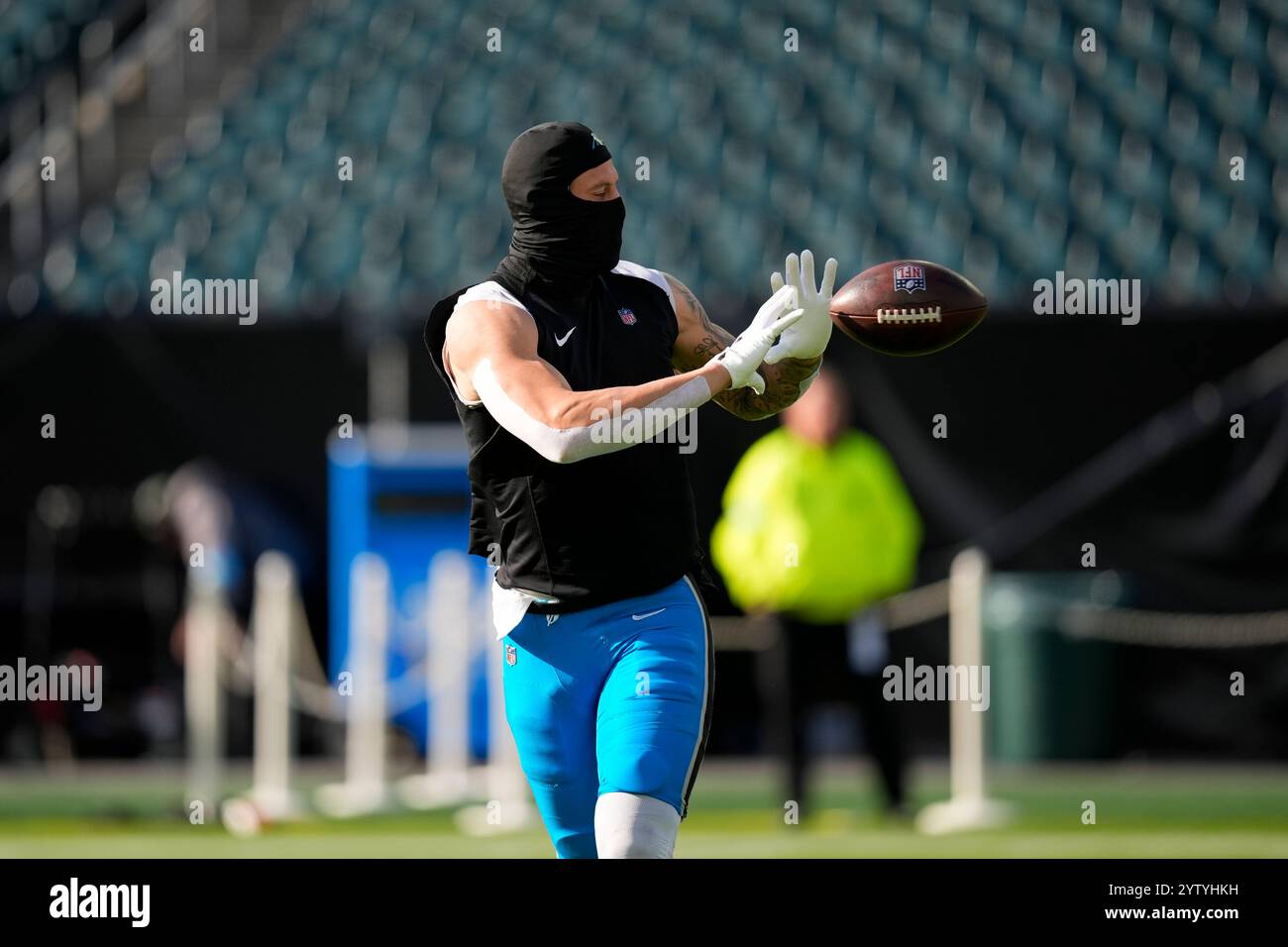 Carolina Panthers tight end Feleipe Franks warms up before an NFL ...