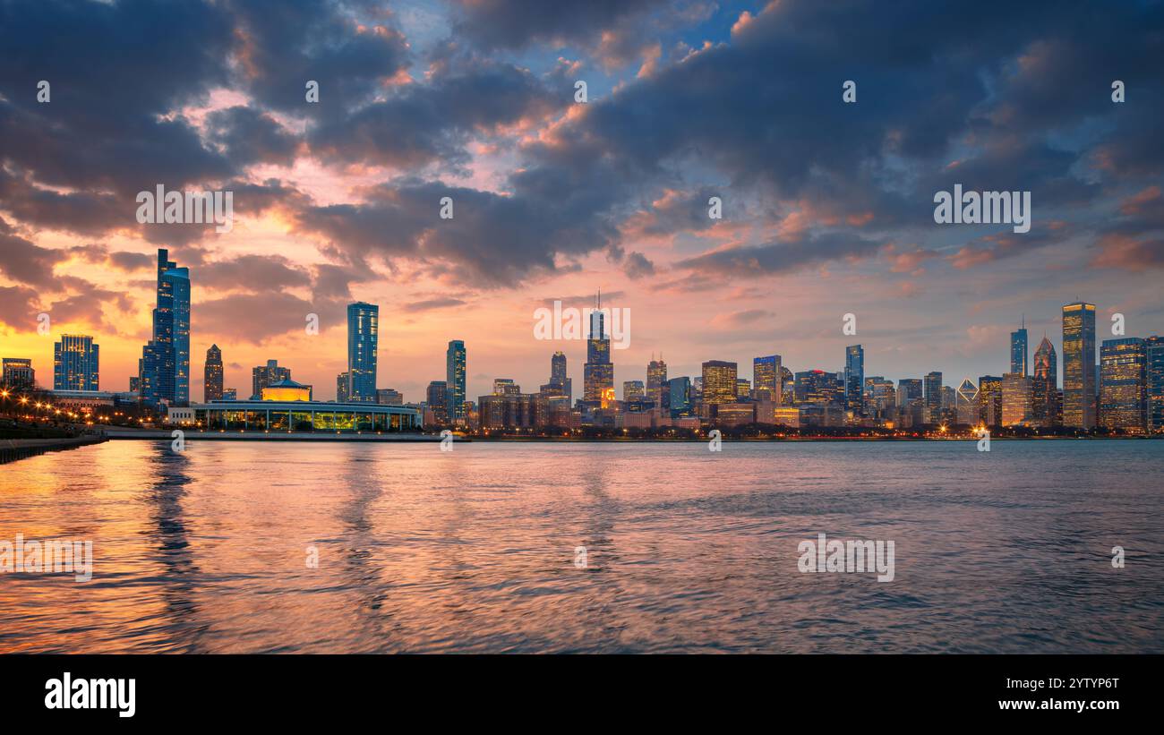 Chicago, Illinois, USA. Cityscape image of famous Chicago skyline at ...