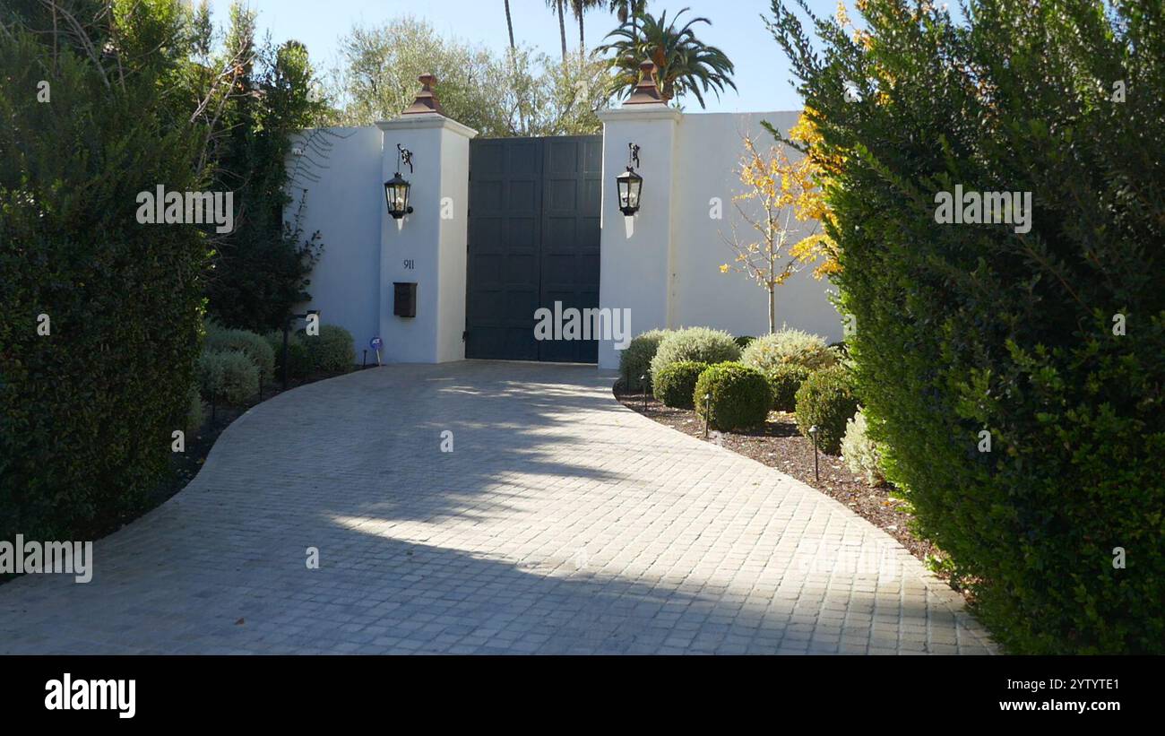 Beverly Hills, California, USA 7th December 2024 The Wizard of Oz Co ...