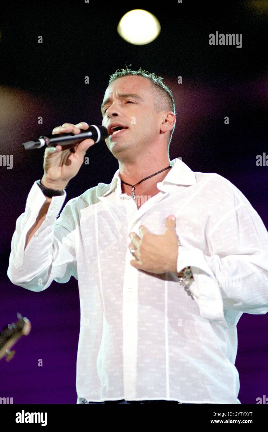Verona Italy 08/09/2001 : Eros Ramazzotti,Italian singer, during the ...
