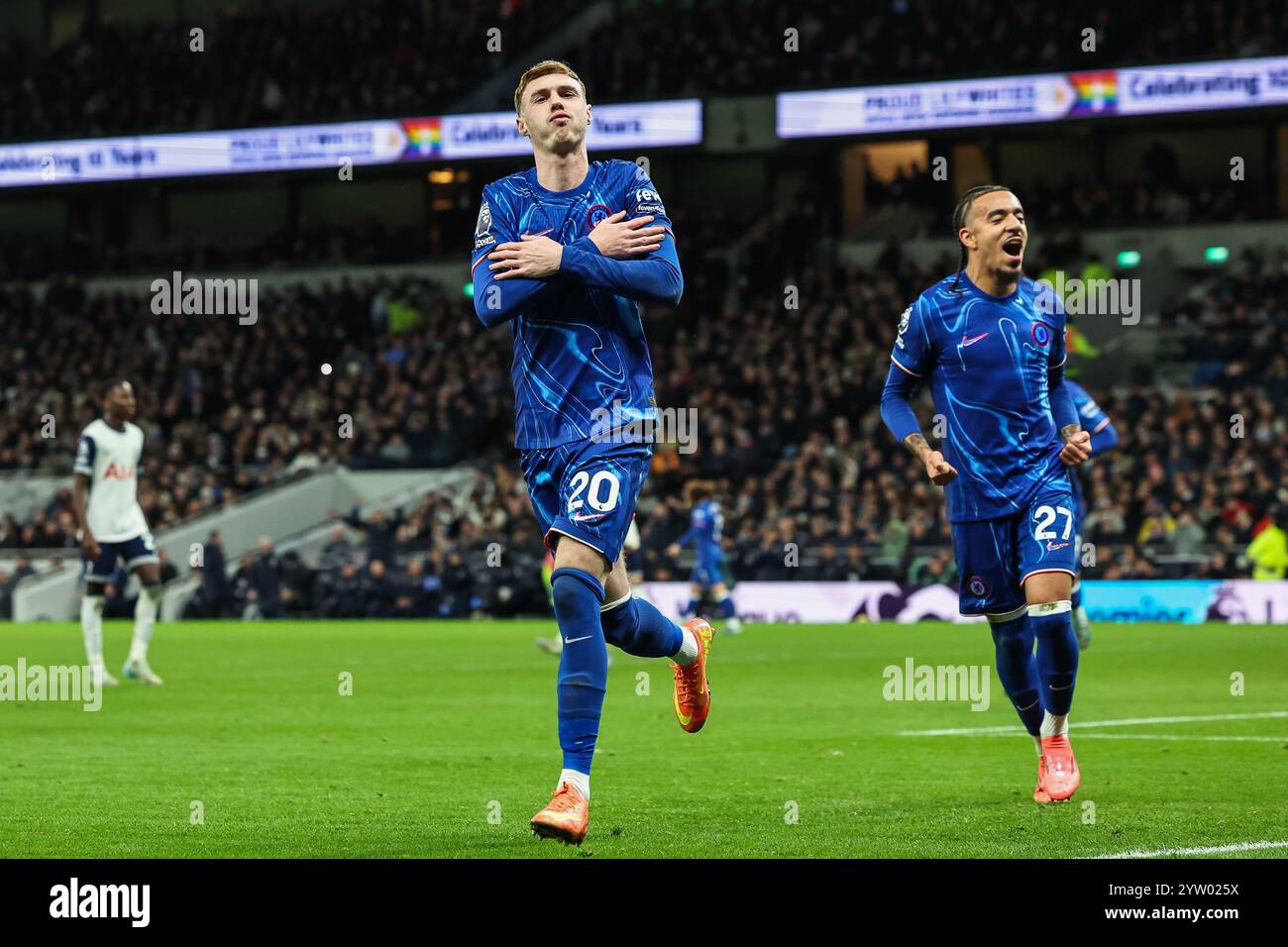 Cole Palmer of Chelsea celebrates his goal to make it 2-2 during the ...