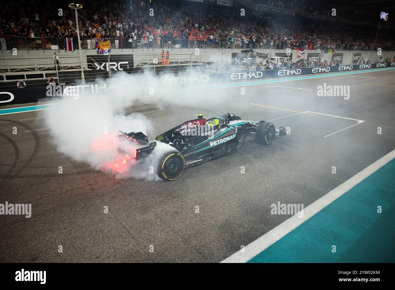 Lewis Hamilton (Mercedes AMG Petronas Formula One Team, #44), Donuts ...