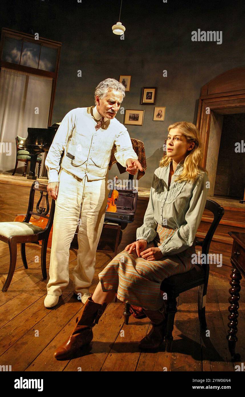 Liz cooke hi-res stock photography and images - Alamy