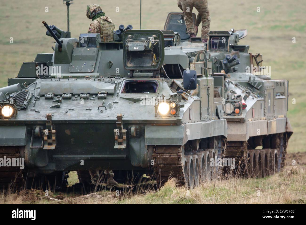 British army FV512 warrior MRV towing a warrior FV510 light infantry ...