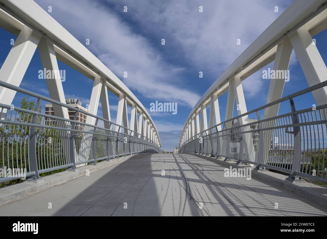 Pedestrian bridge over 170 Street NW to the West Edmonton Mall in ...
