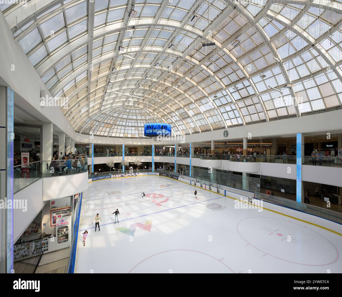 Store count hi-res stock photography and images - Alamy