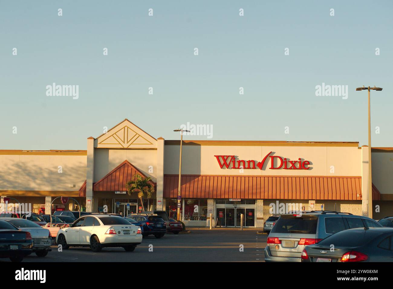 Winn dixie grocer hi-res stock photography and images - Alamy