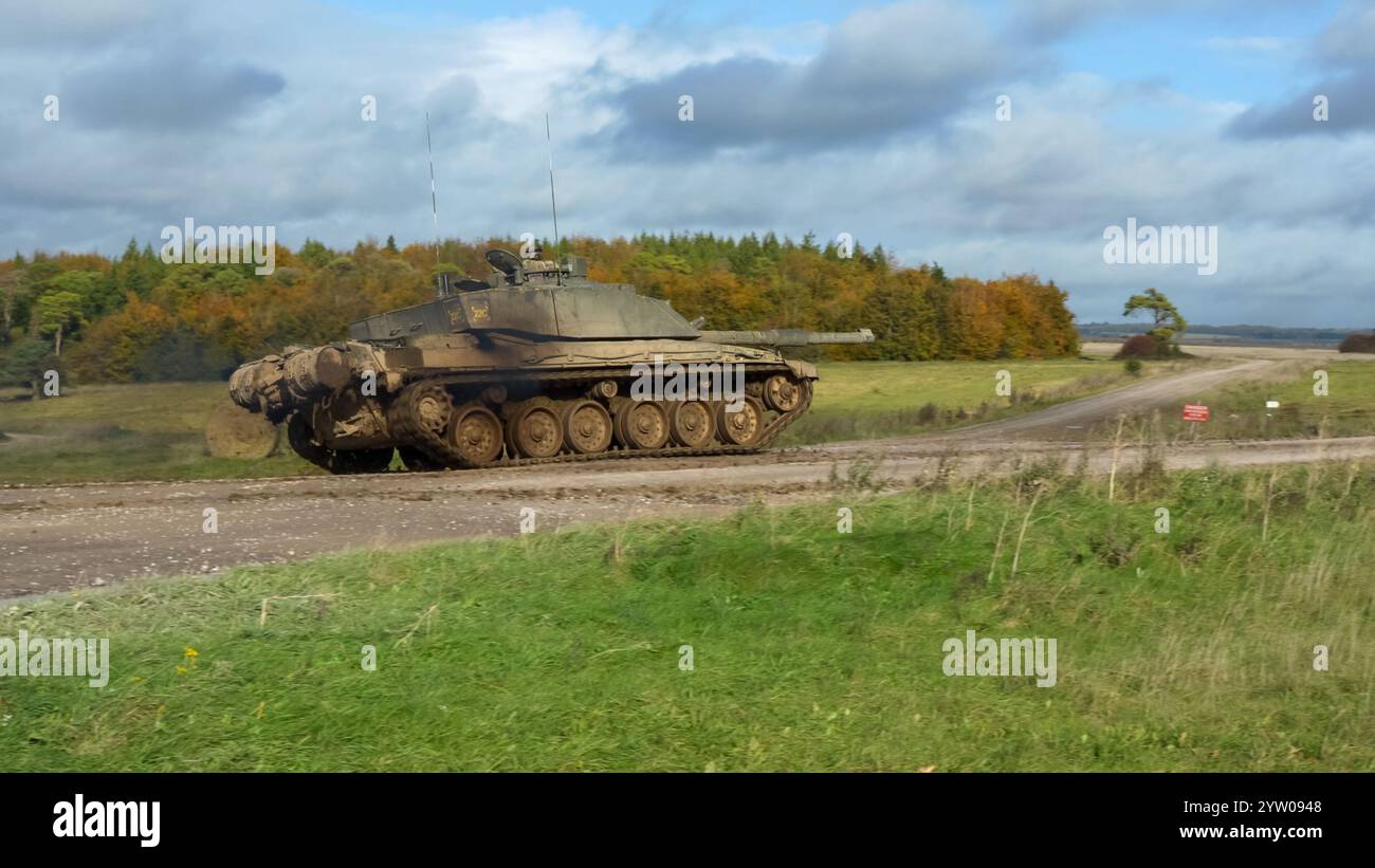 close-up of a british army challenger ii 2 FV4034 main battle tank in ...