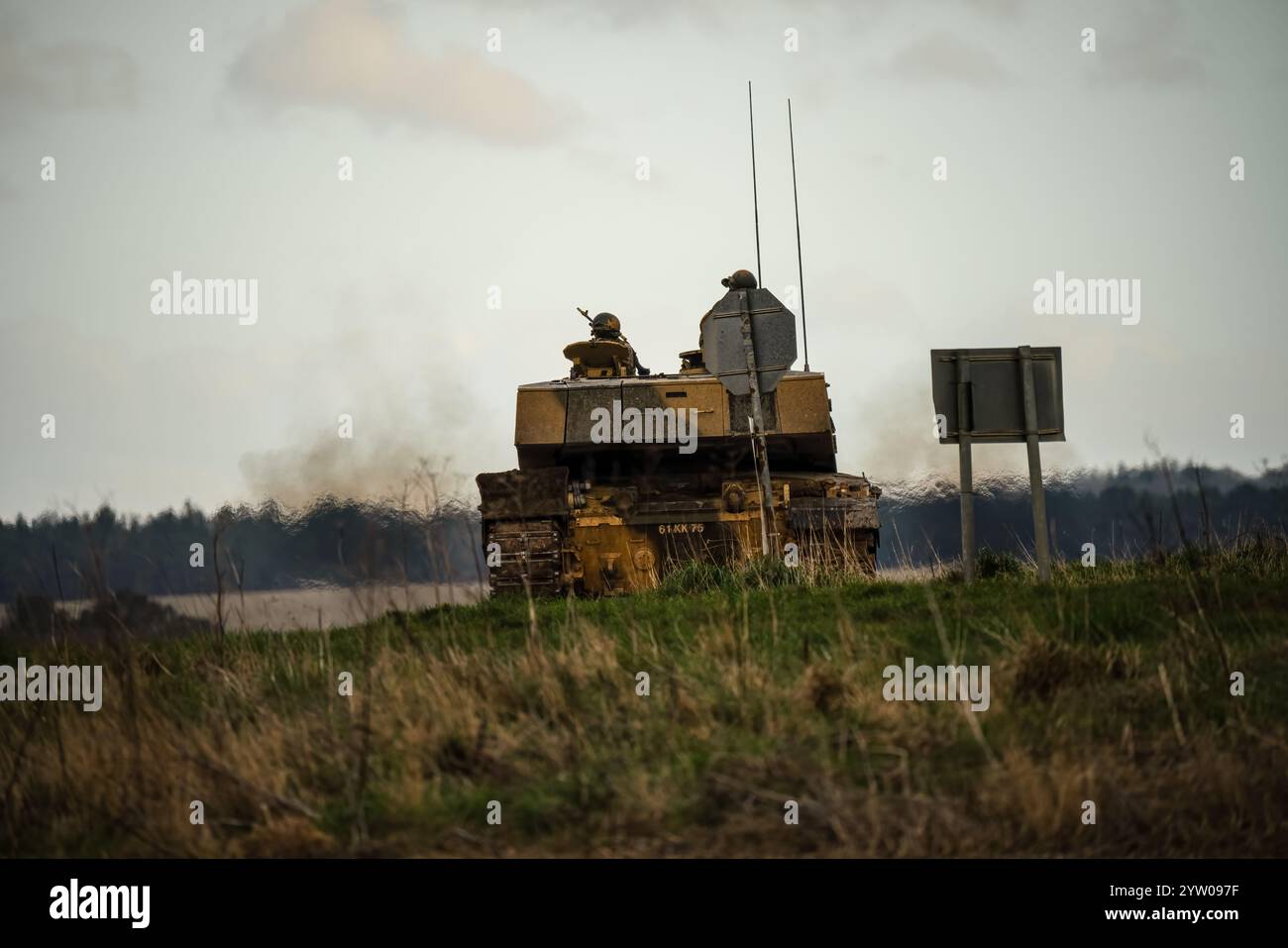 close-up of commander and gunner directing a Challenger ii 2 FV4034 ...