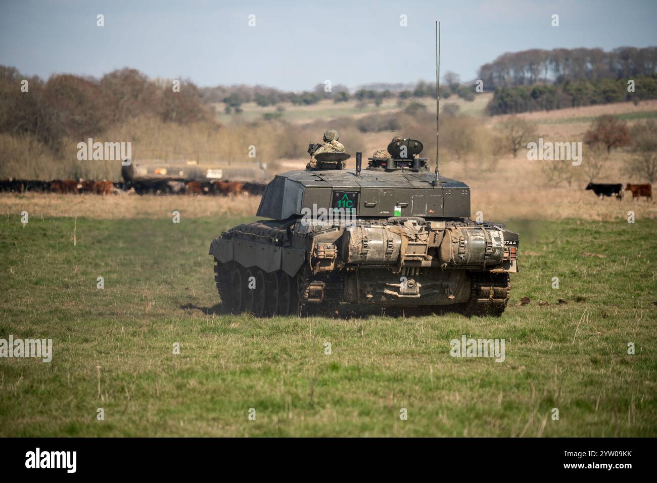 close-up of commander and gunner directing a Challenger ii 2 FV4034 ...