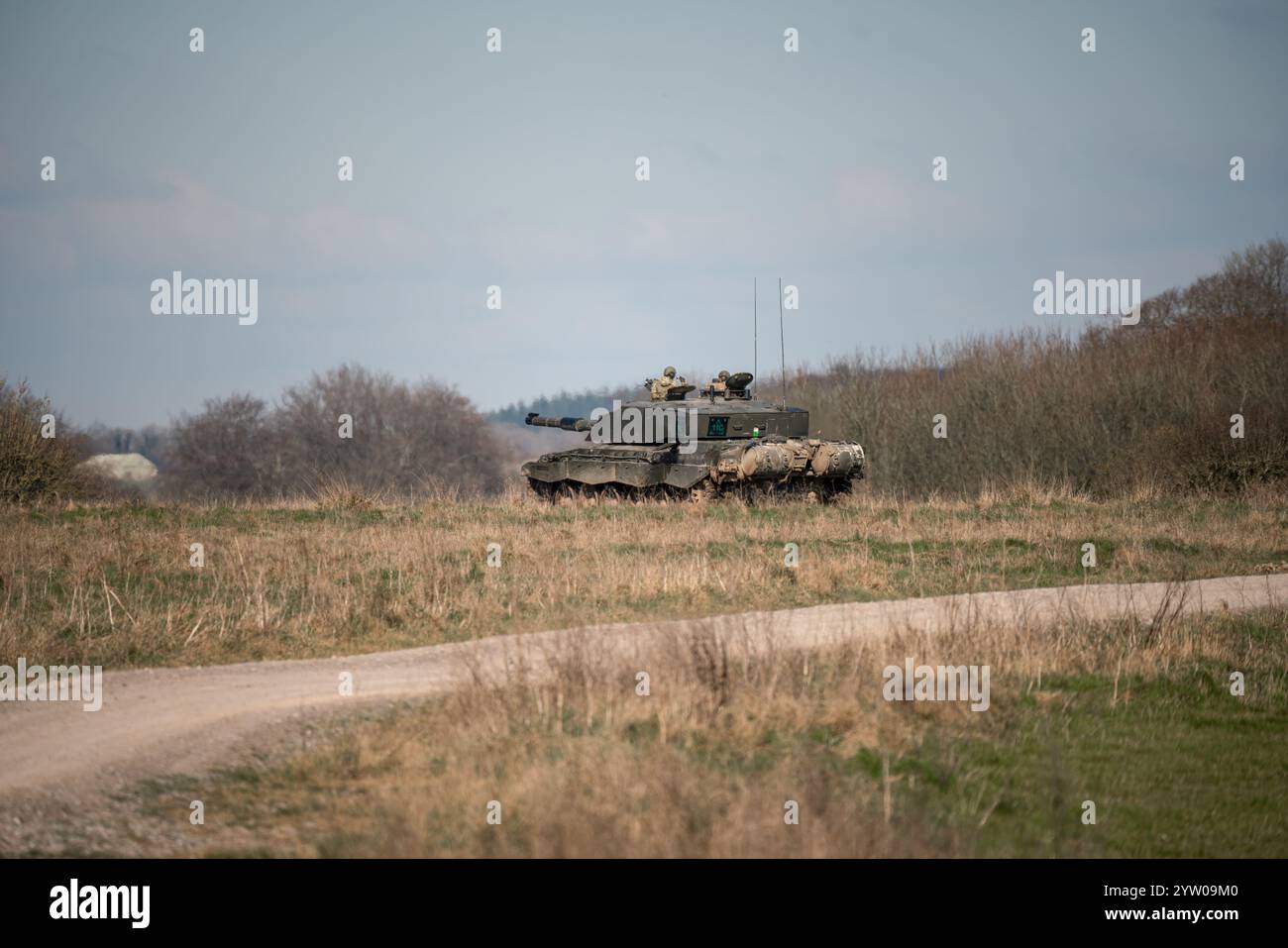 close-up of commander and gunner directing a Challenger ii 2 FV4034 ...