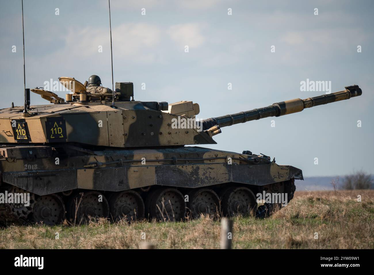 Ukraine challenger 2 hi-res stock photography and images - Alamy